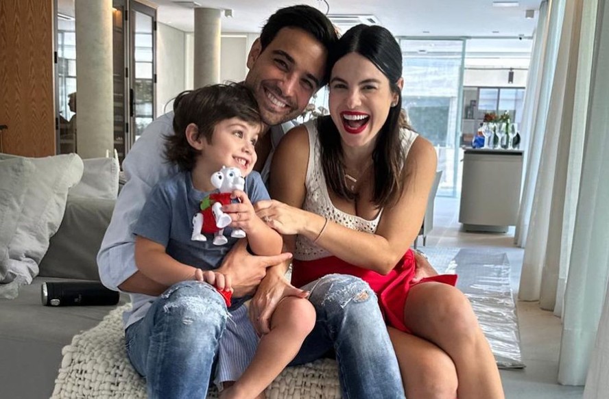 Sthefany Brito homenageia o marido em aniversário: 'Amor da minha vida'