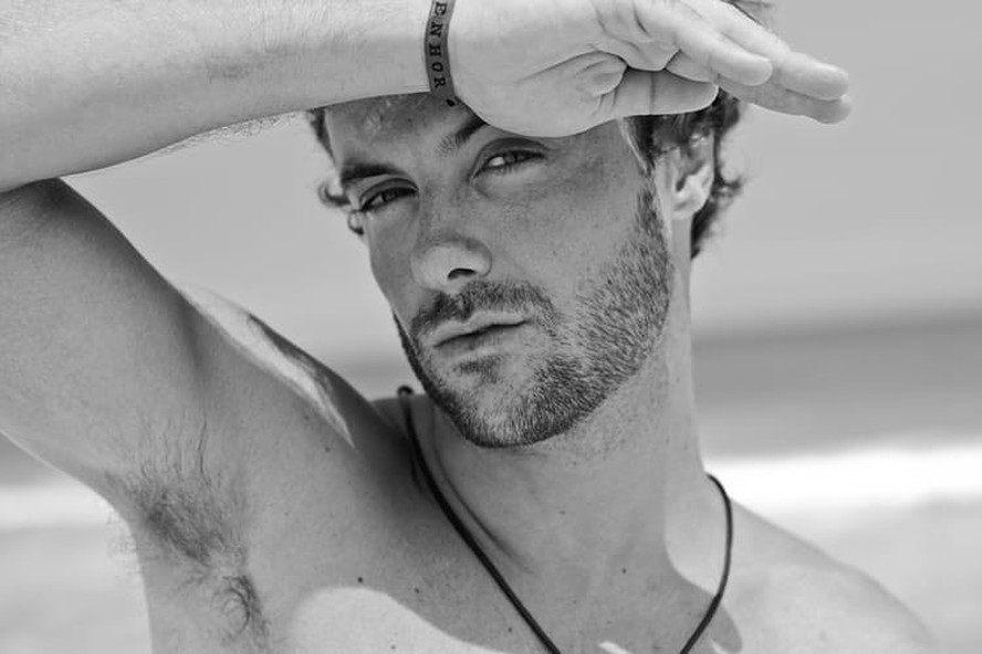 Kayky Brito faz aparição nas redes sociais, agradece apoio dos fãs e ...