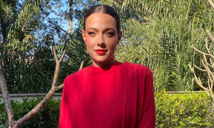 Carol Dantas fala sobre criação dos filhos na Espanha e amizade com ...