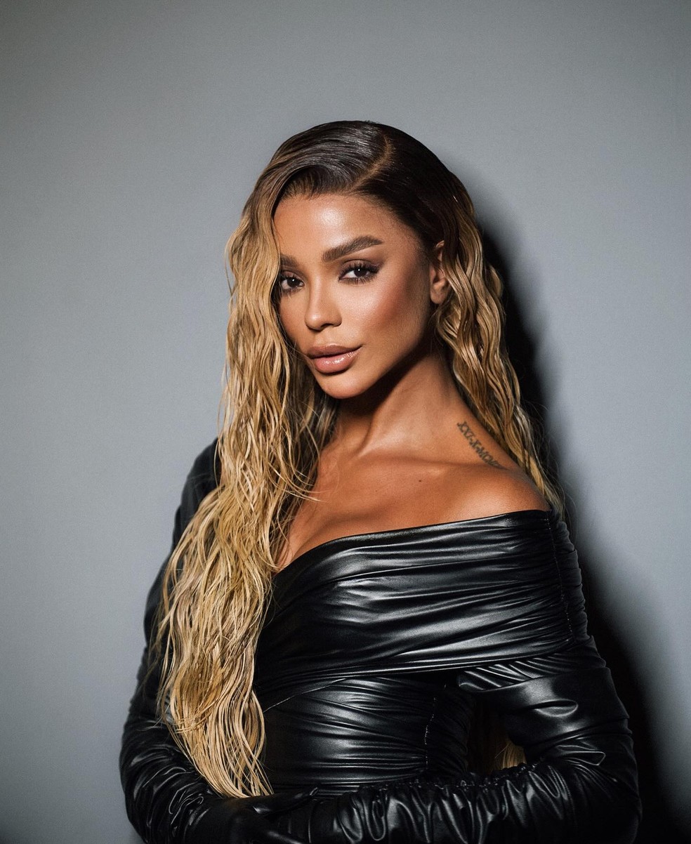 Alta cabelaria: cada vez mais sofisticadas, as perucas prometem ser o ...