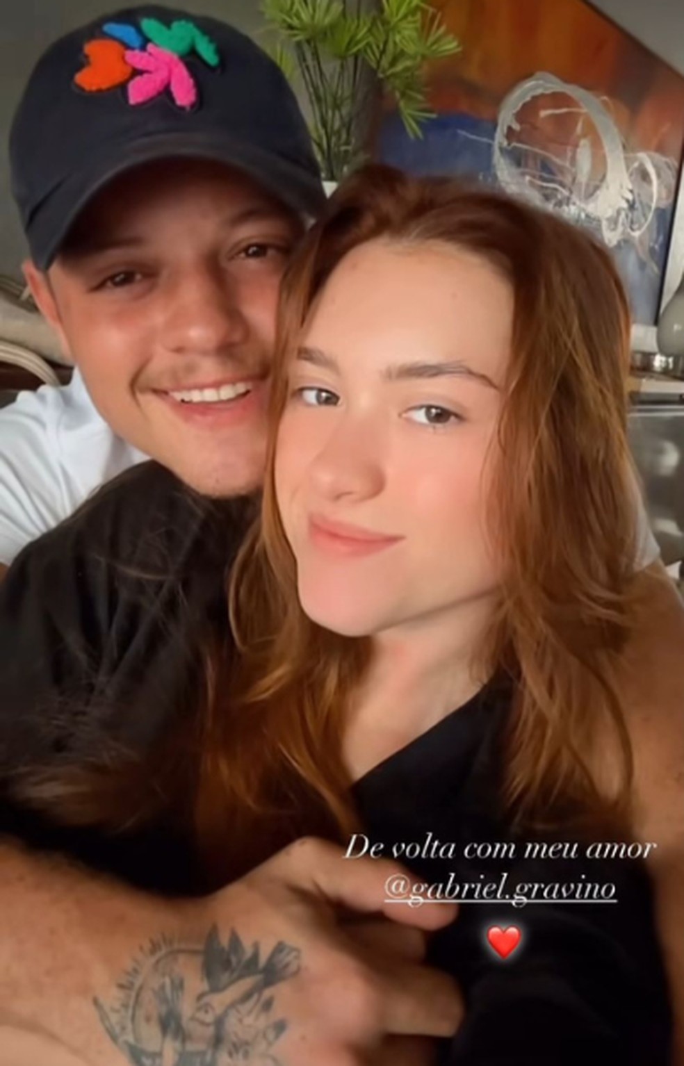 Sofia Liberato posa em clima romântico com o namorado, Gabriel Gravino ...