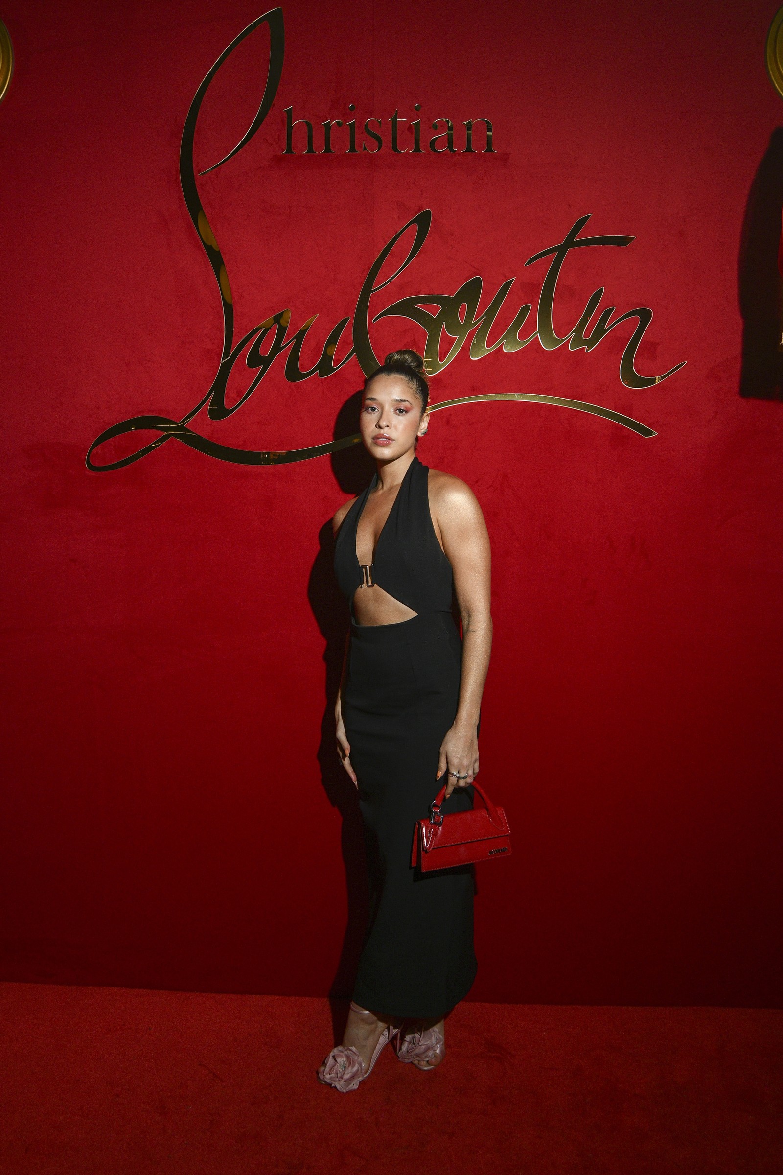 Para celebrar os 30 anos de suas solas vermelhas, Louboutin arma festa ...