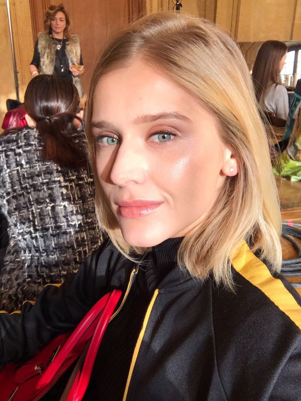 Celina Locks desfila coleção couture de Tony Ward em Paris