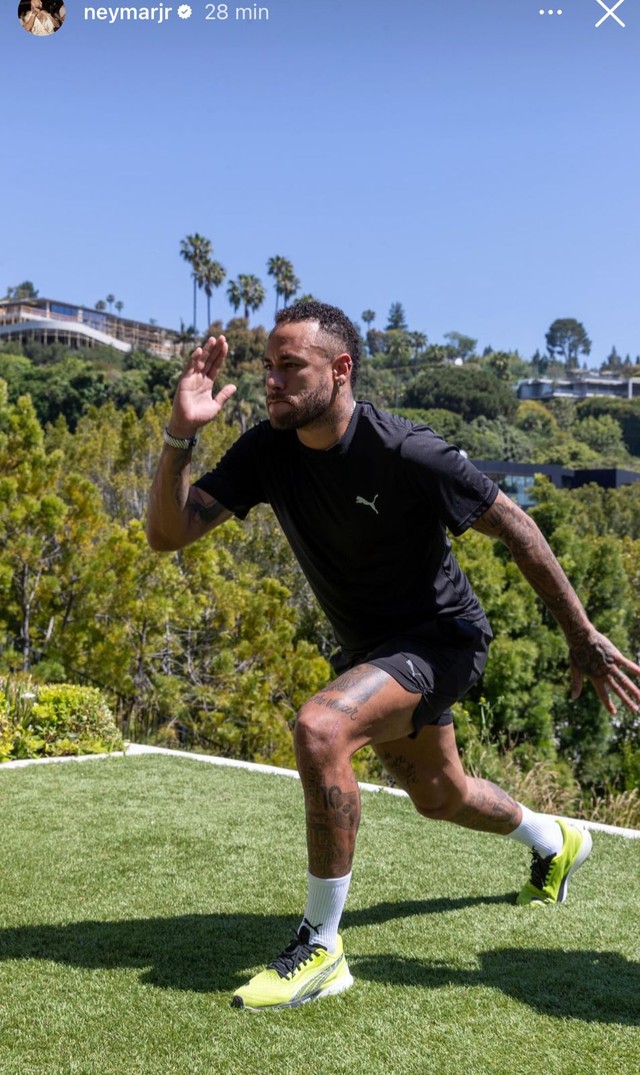 Neymar Jr. exibe sequência de atividades físicas ao ar livre