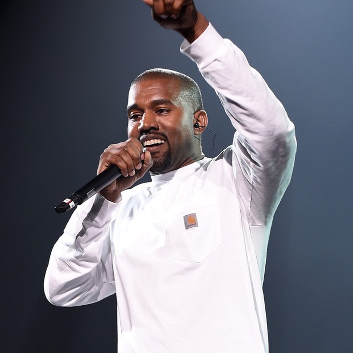 Kanye West muda seu nome para YE