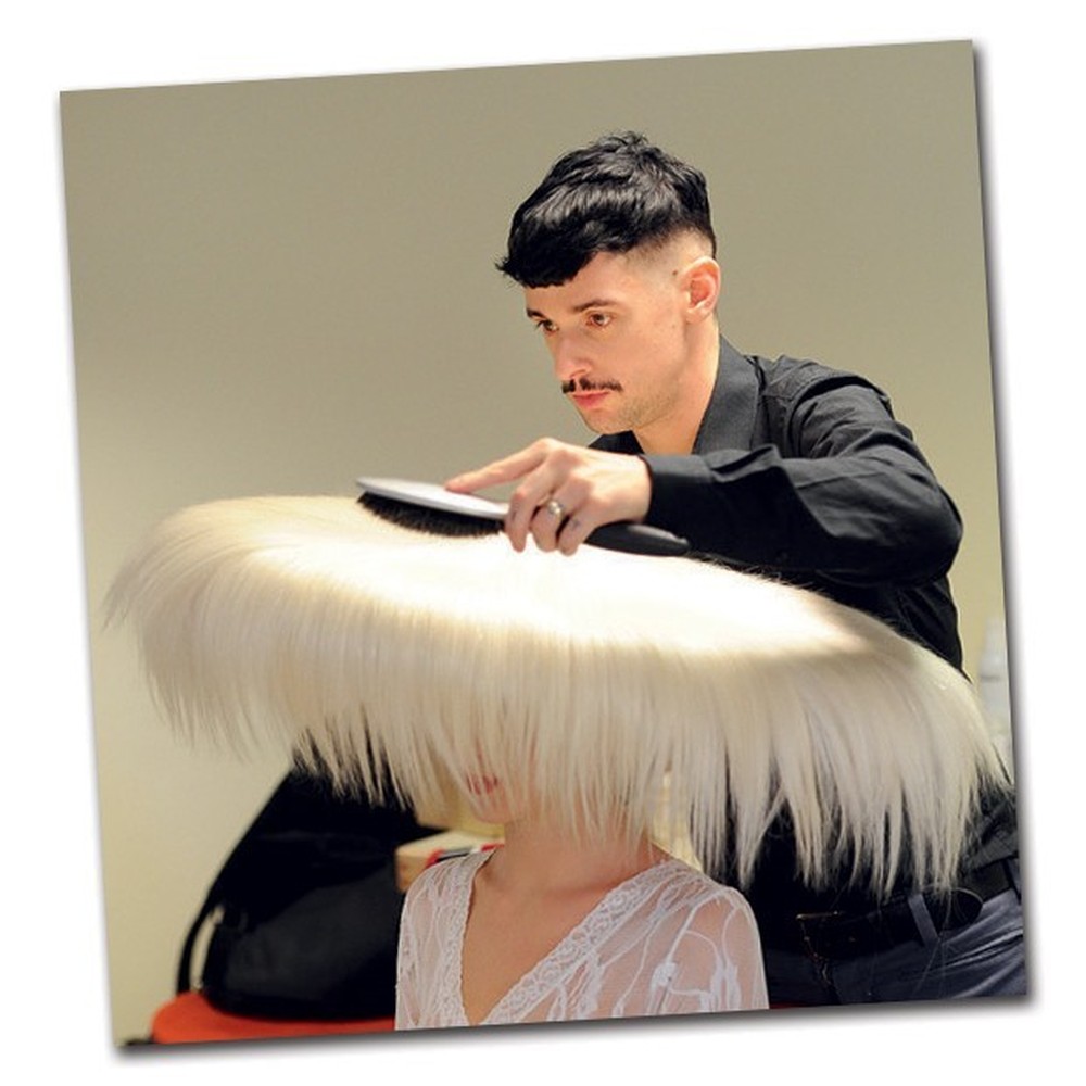 Punk Coiffeur: conheça Charlie Le Mindu, o mais criativo hairstylist da ...