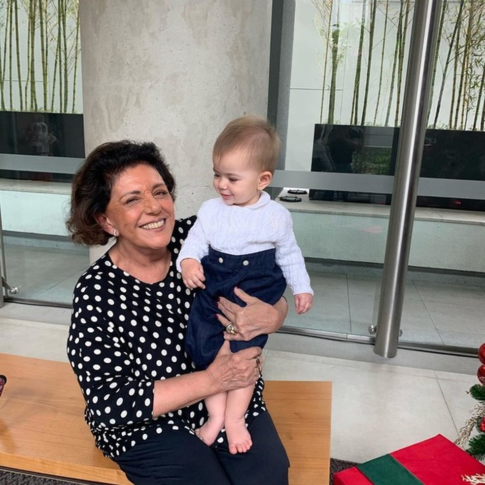 Leda Nagle diz que Zoe está 'quase andando' e se declara: 'Totalmente ...