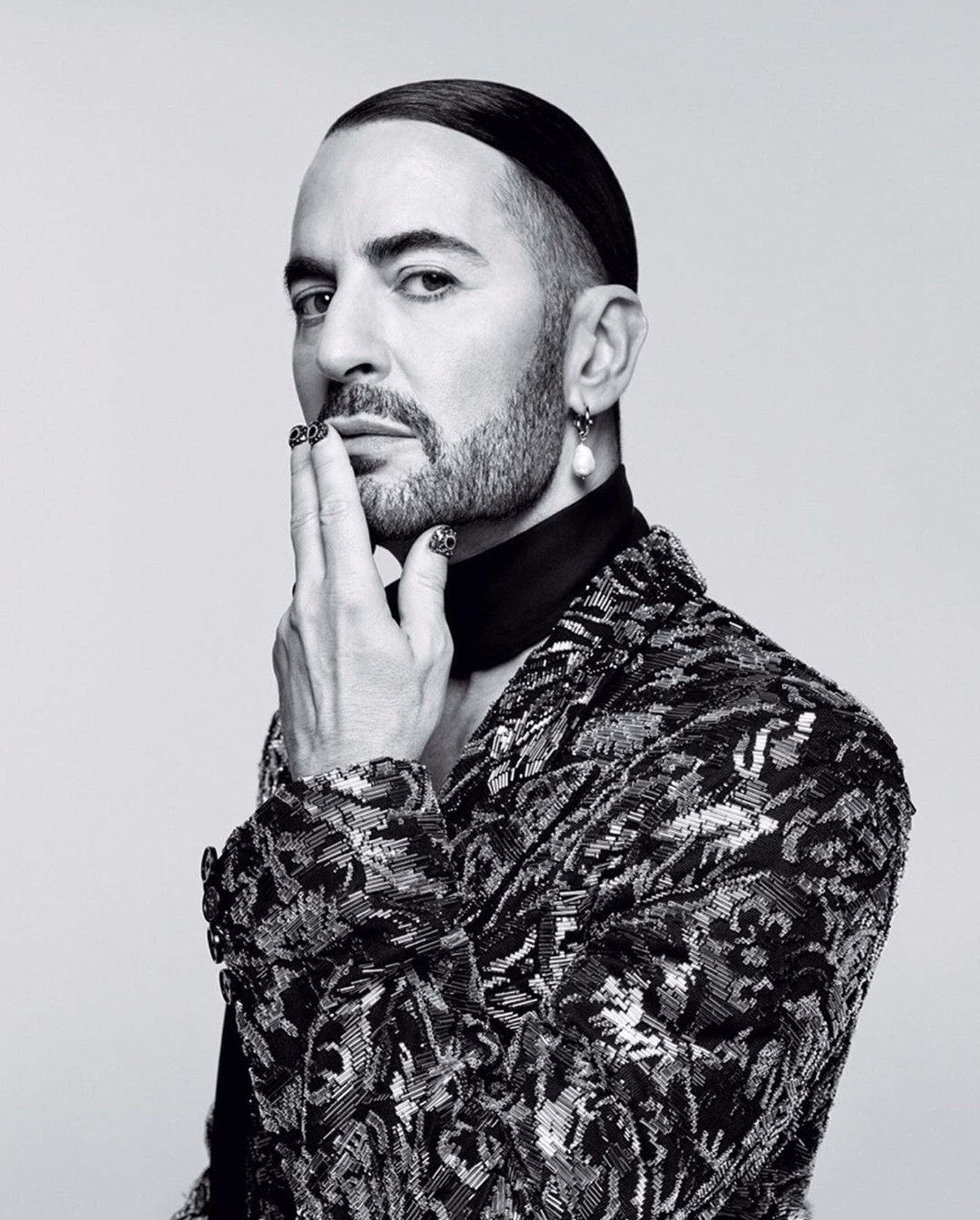 Quem é Marc Jacobs? Conheça a história do estilista que vestiu Anitta ...