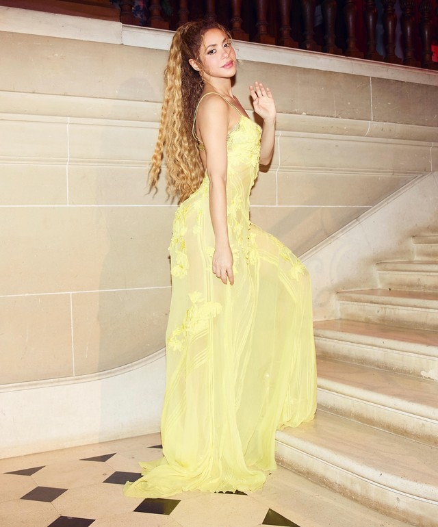 Após vídeo em português, fãs cobram show de Shakira no Brasil: 'Cadê as ...