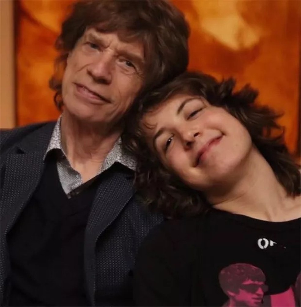Lucas Jagger faz rara aparição ao lado do pai, Mick Jagger