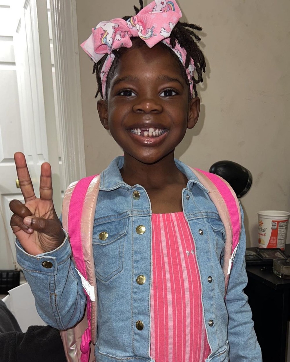 4 anos após viralizar dizendo que era feia, menina fala sobre ...