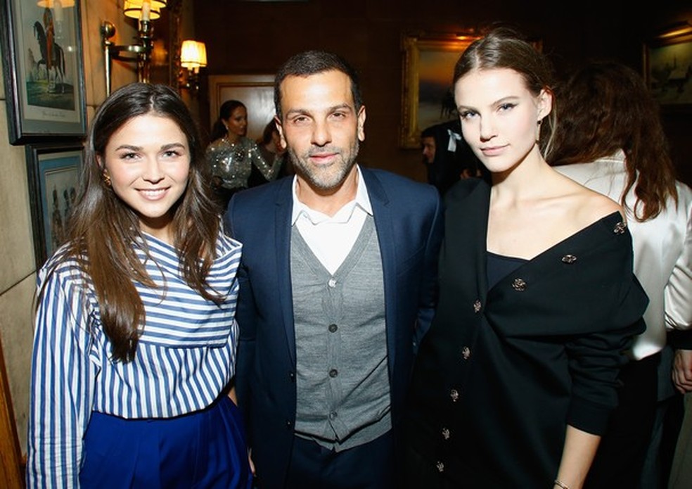 Alexandre Birman celebra lançamento de Inverno 2017 com jantar em Paris