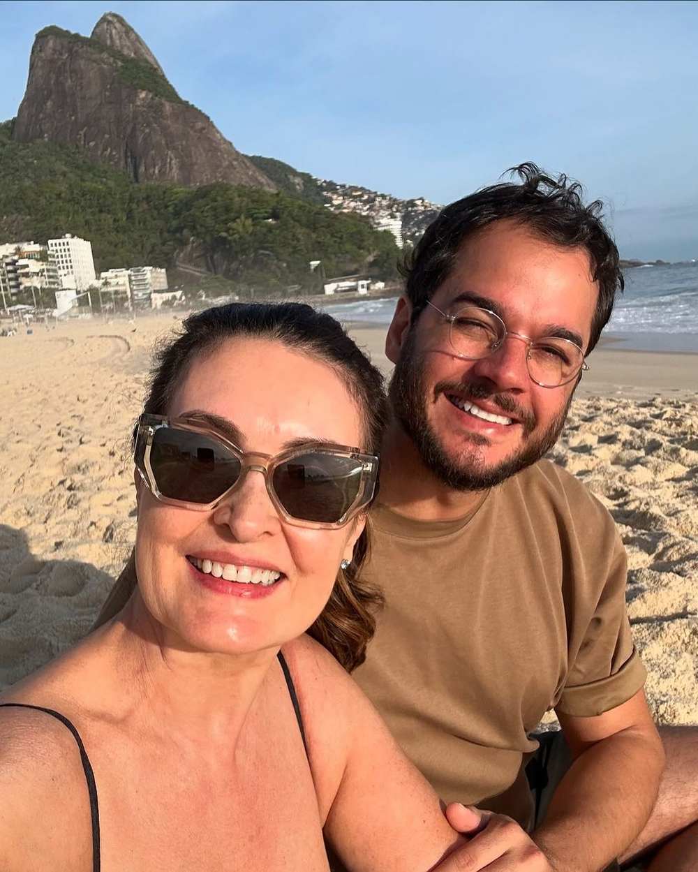 Túlio Gadêlha se derrete por Fátima Bernardes ao comemorar sete anos de ...