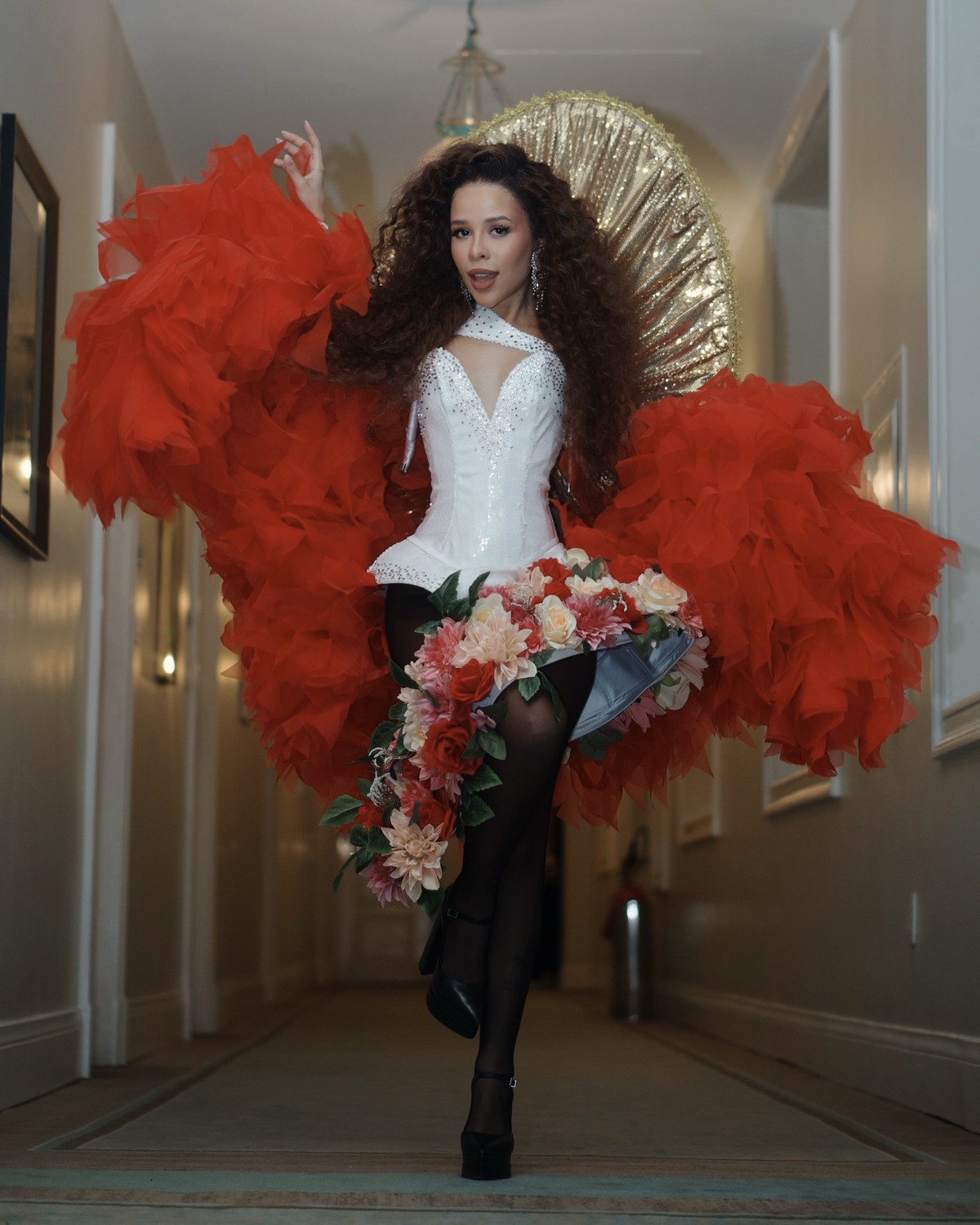 Laura Brito homenageia Elba Ramalho com look escolhido para o Baile da ...