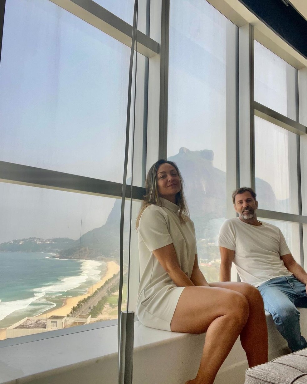 Marcelo Faria mostra lado romântico ao posar com namorada: 'Estamos ...