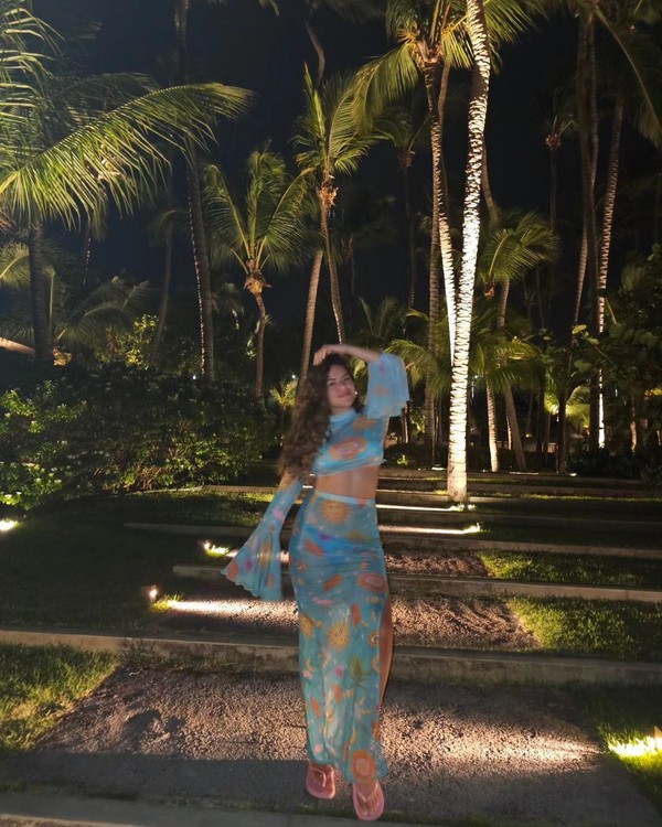 Maisa comemora marco de 48 milhões de seguidores com de fotos de viagem ...