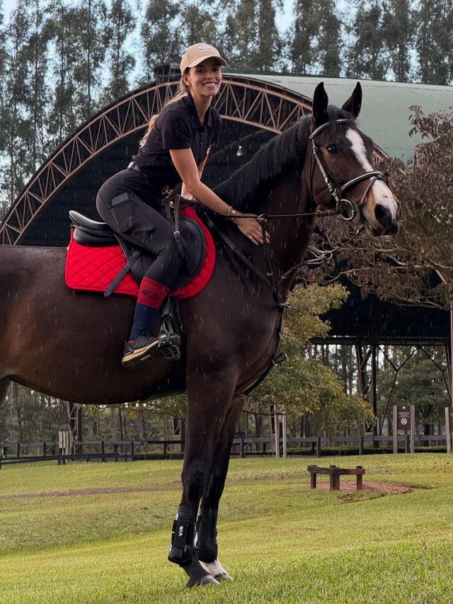 Kaká celebra aniversário de 30 anos da esposa, Carol Leite ...