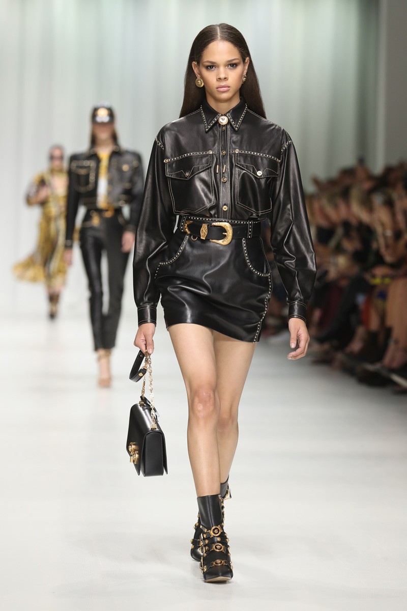 Tribute Collection: edição Limitada de camisetas Versace chega ao Brasil