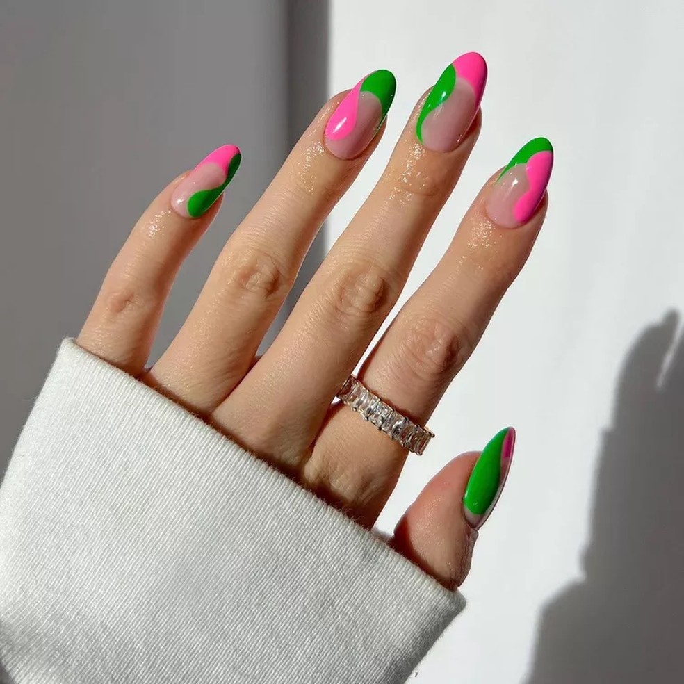 Verde brat: a cor do momento está conquistando também as nail arts ...