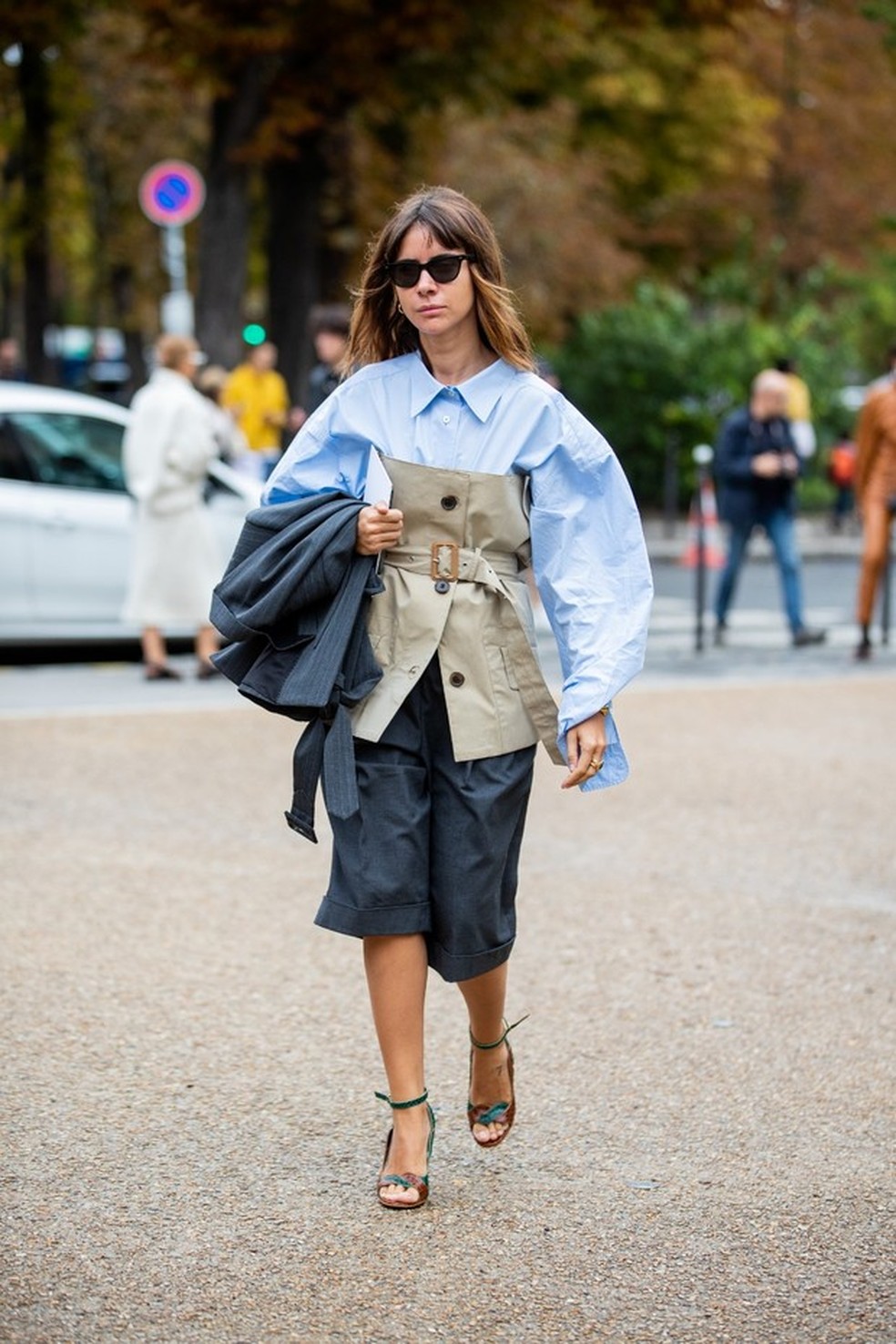 Bermuda é a peça-chave do verão 2020 – inspire-se no street style de Paris!