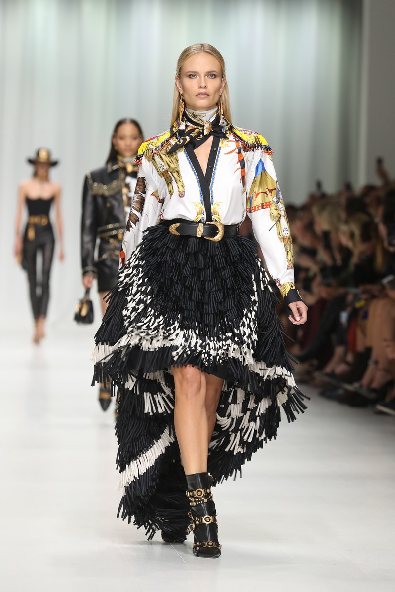 Tribute Collection: edição Limitada de camisetas Versace chega ao Brasil