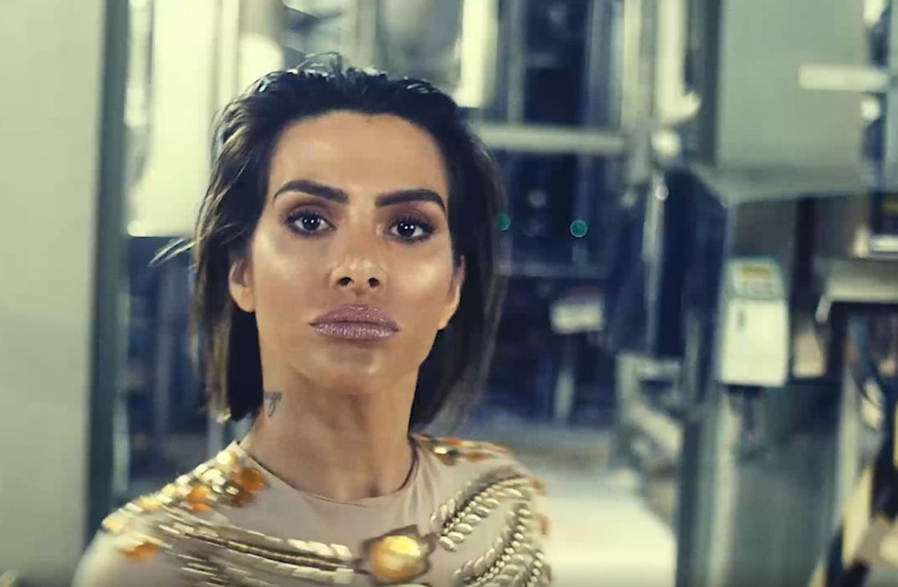 Play! Cleo lança videoclipe de 'Bandida'