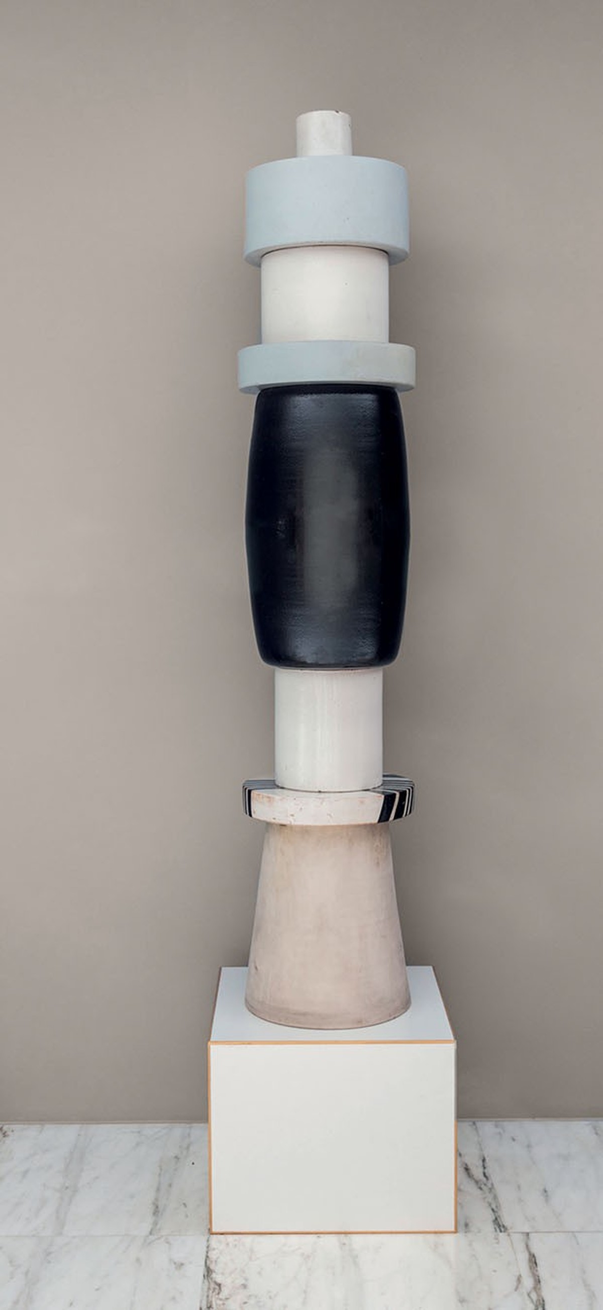 Designer Ettore Sottsass, fundador do grupo Memphis, ganha ...