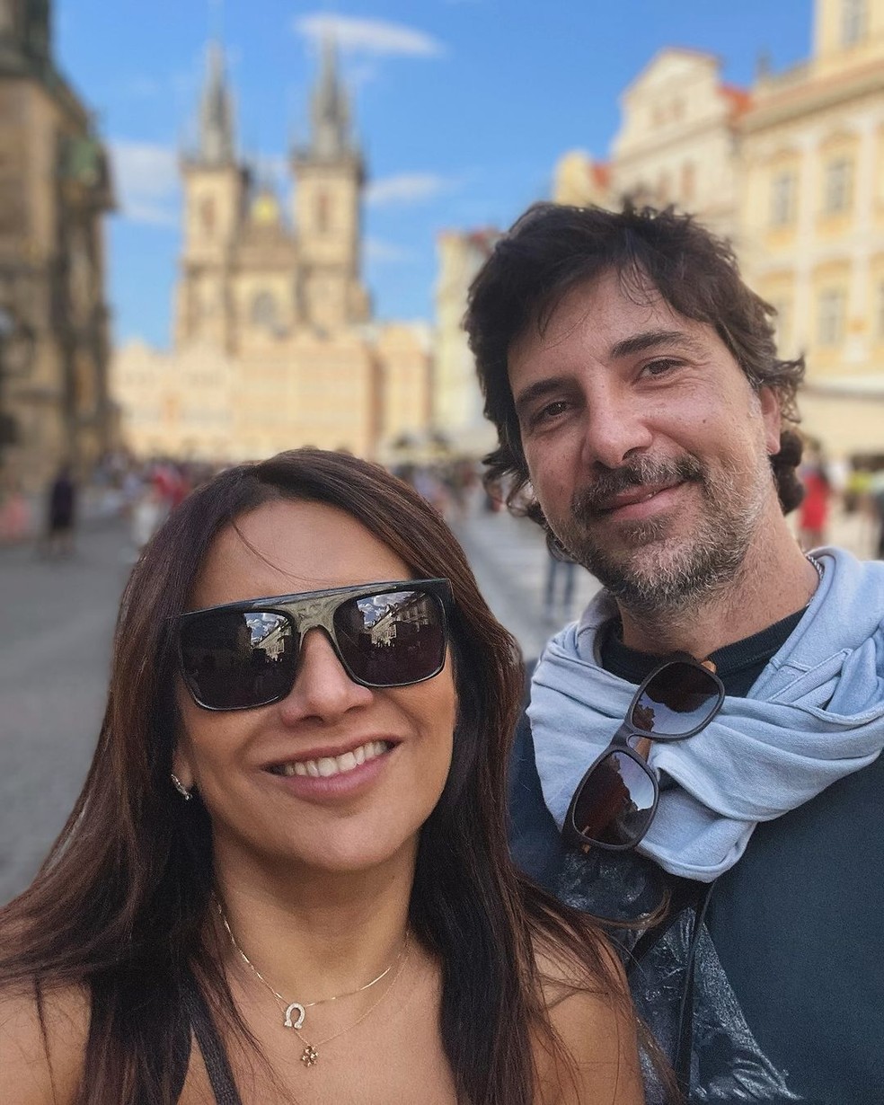 Dira Paes resgata cliques inéditos com marido Pablo Baião