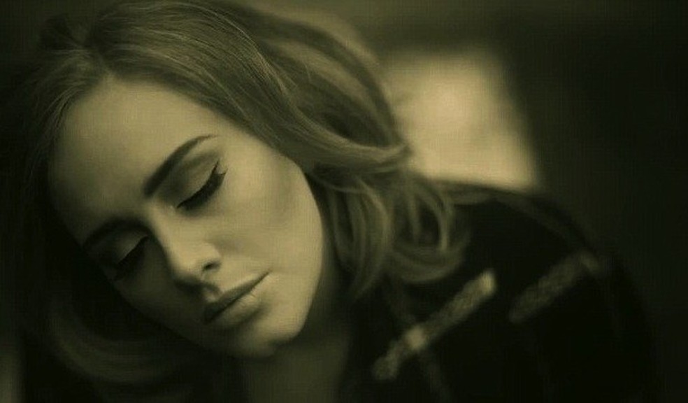 Adele revela novo single, Hello, com videoclipe