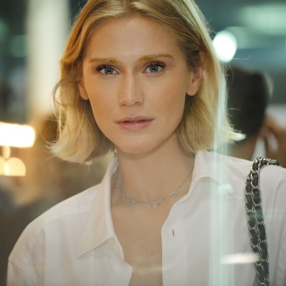 Celina Locks desfila de biquíni: 'Ronaldo sempre pede para eu usar um ...