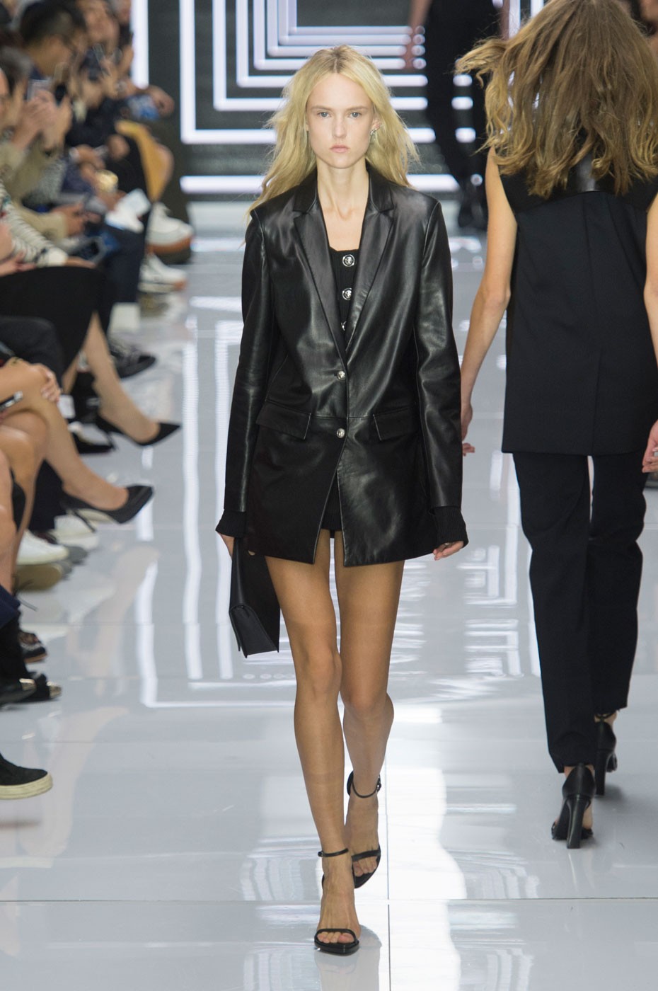 Versus Versace faz seu début em Londres