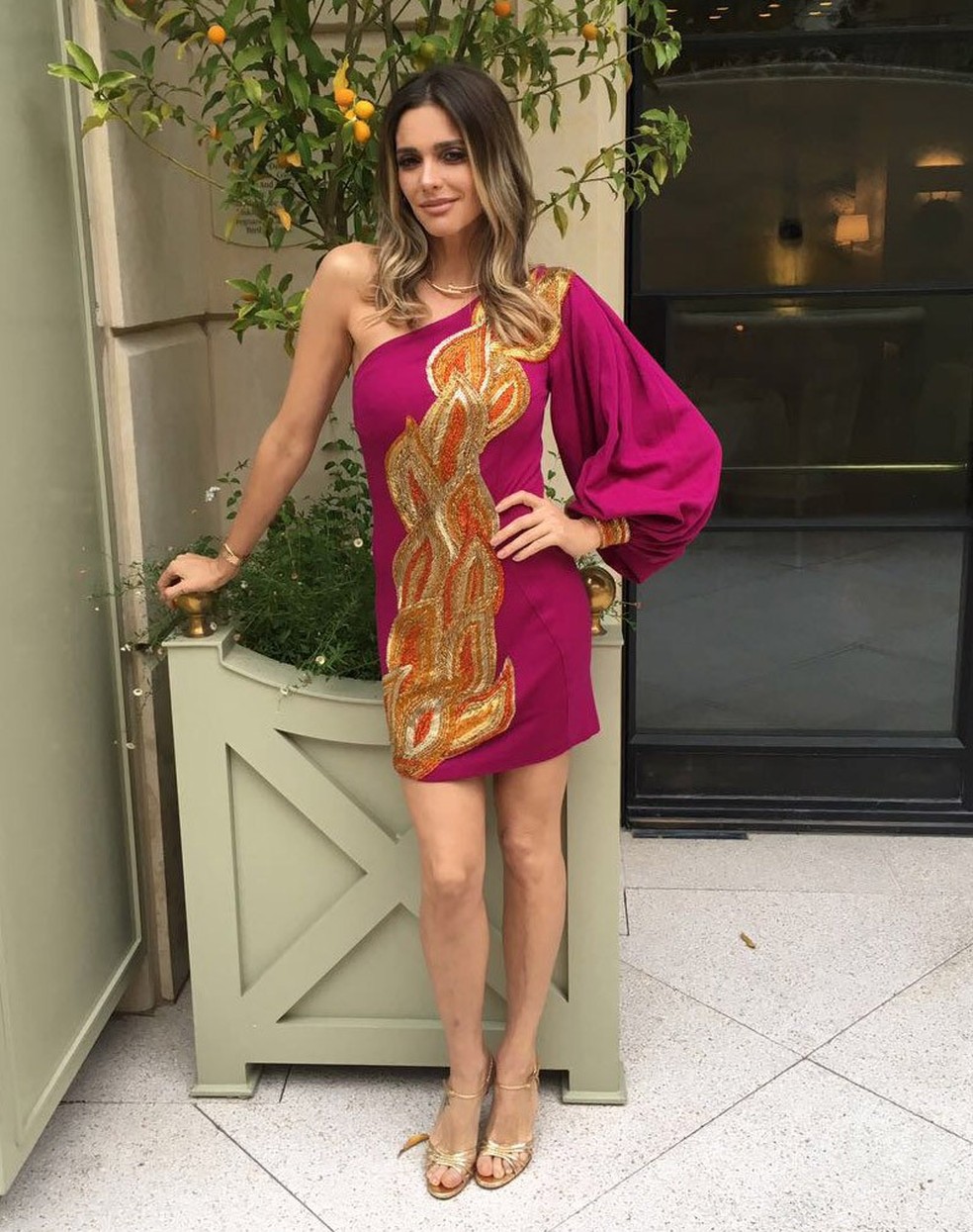 Fernanda Lima brilha com relógio de R$ 79 mil em Los Angeles
