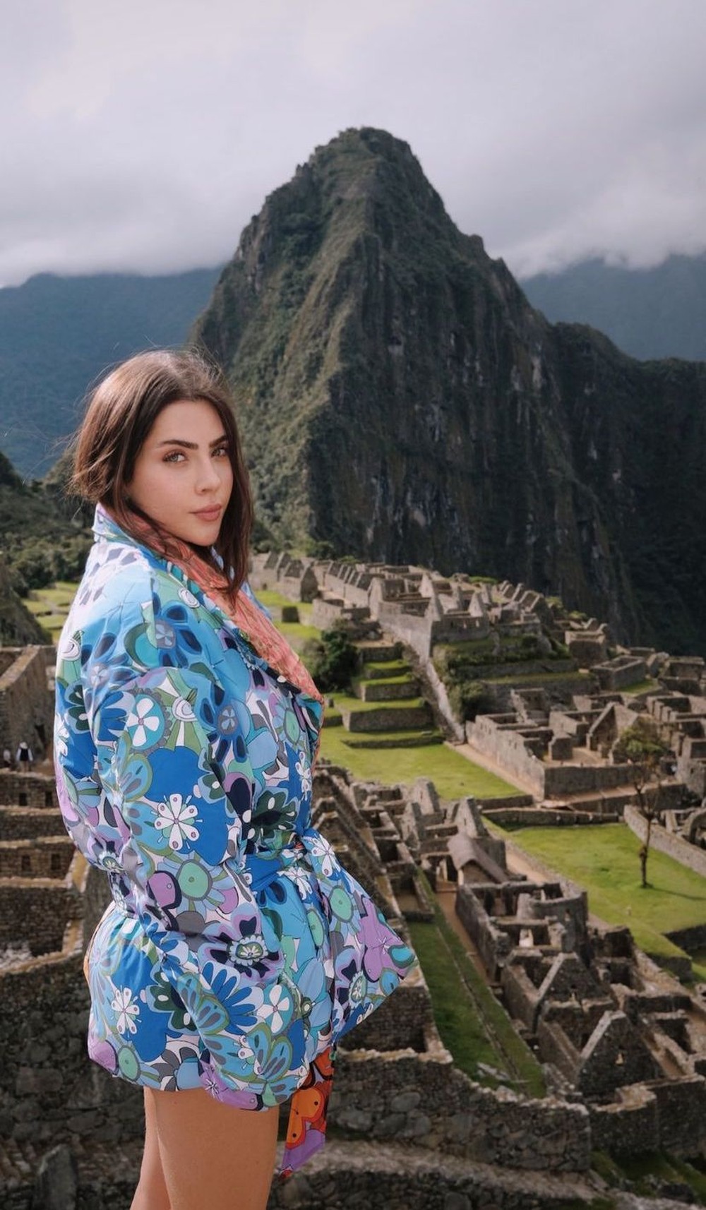 Jade Picon abre álbum de fotos de viagem a Machu Picchu