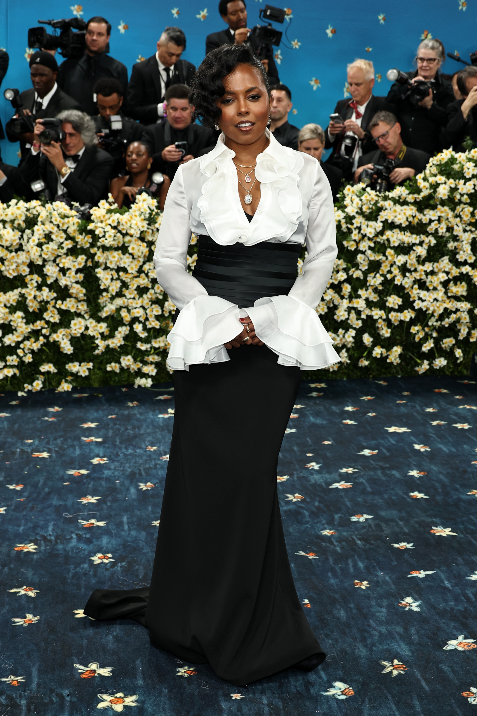 Met Gala 2025: Sydney Sweeney investe em look cheio de brilhos para o ...