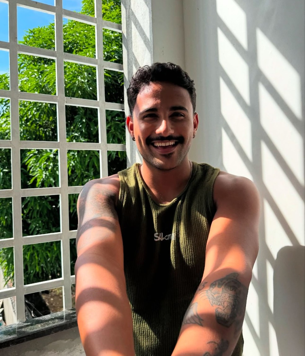 Giovanna Lima faz homenagem de aniversário ao namorado, Lucas Pizane