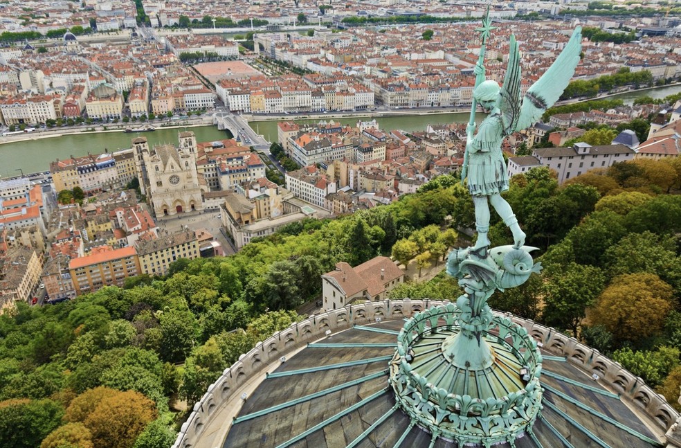 Por que Lyon é famosa pela gastronomia e recheada de atrações