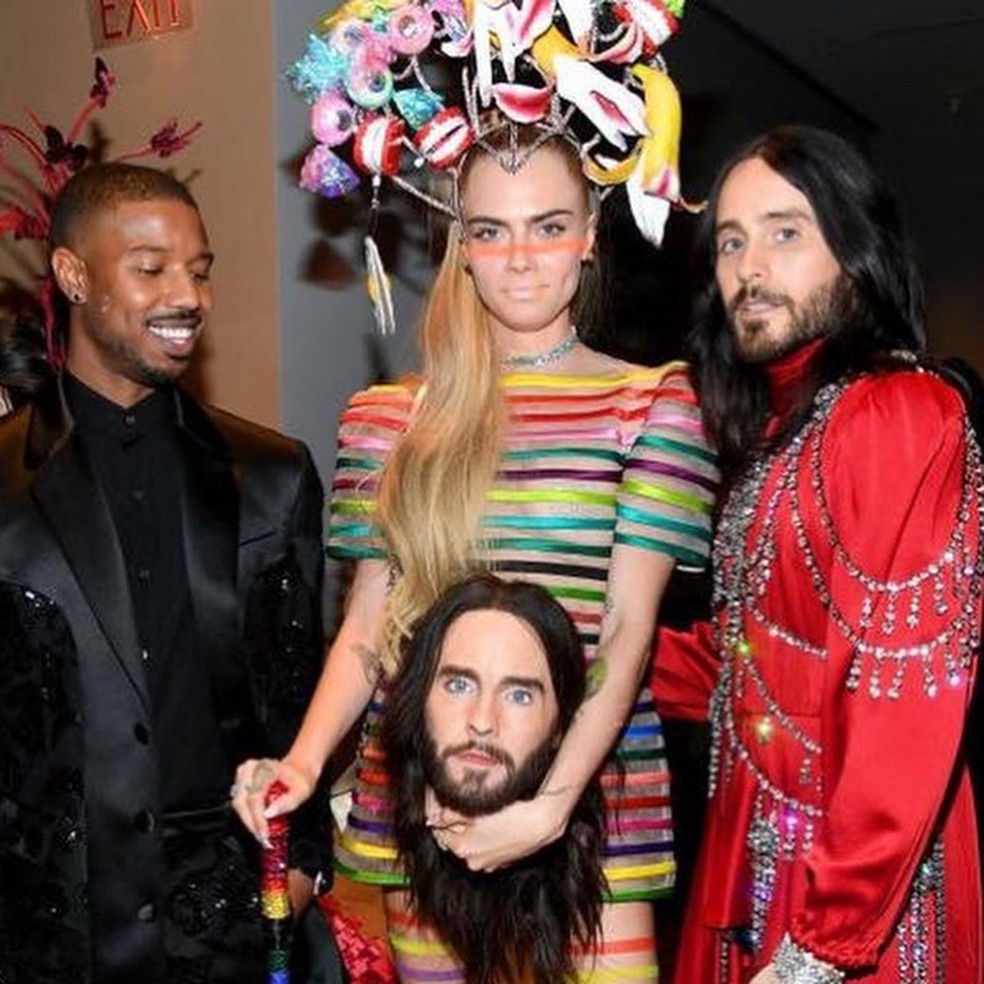 Adriane Galisteu brinca em montagem com look de Jared Leto no Met 2019