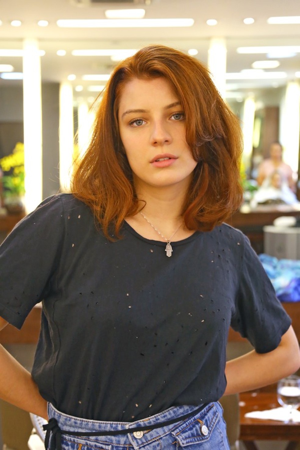 Giulia Gayoso faz transformação radical nos cabelos