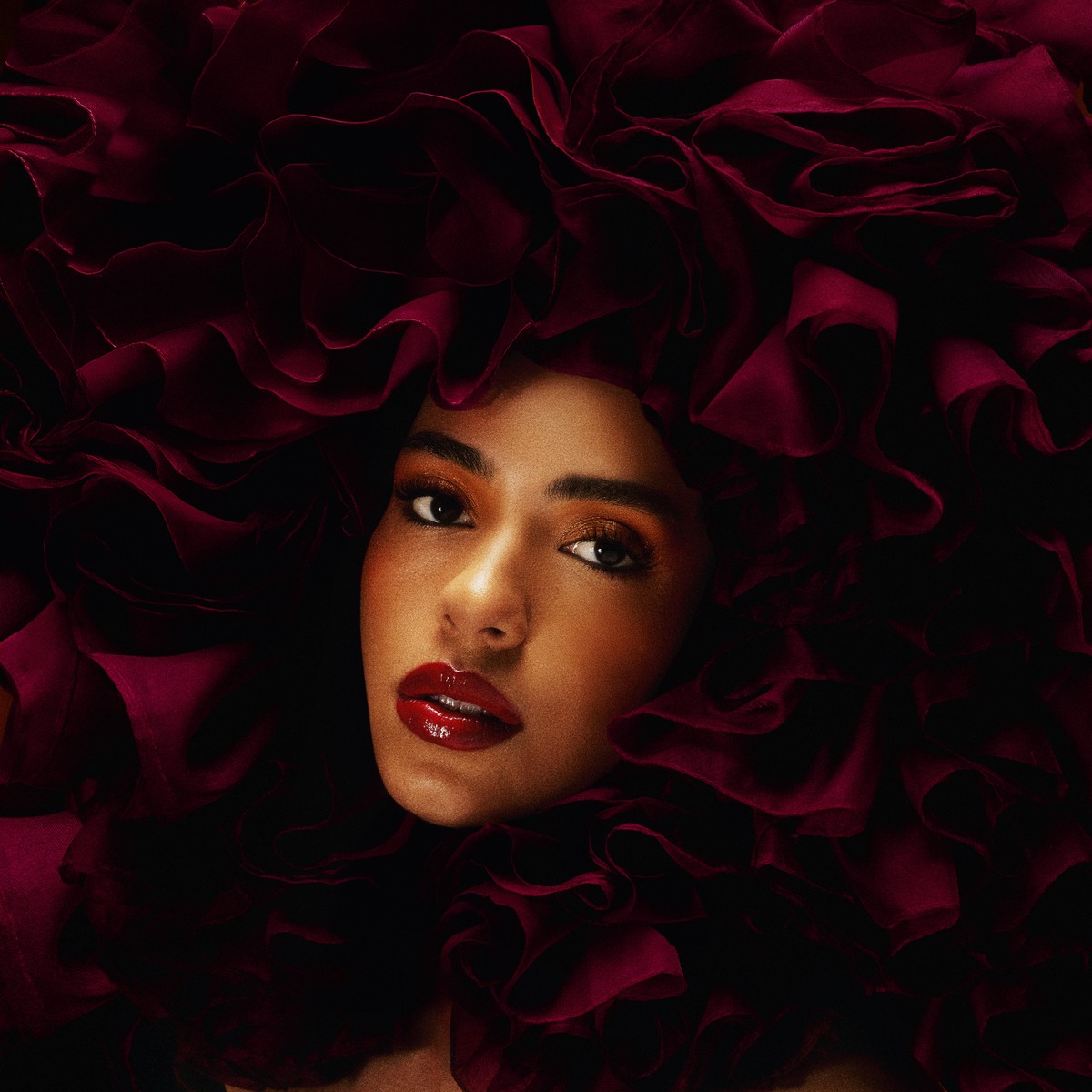 Bruna Black explora amor, maternidade e música brasileira em Fulorá