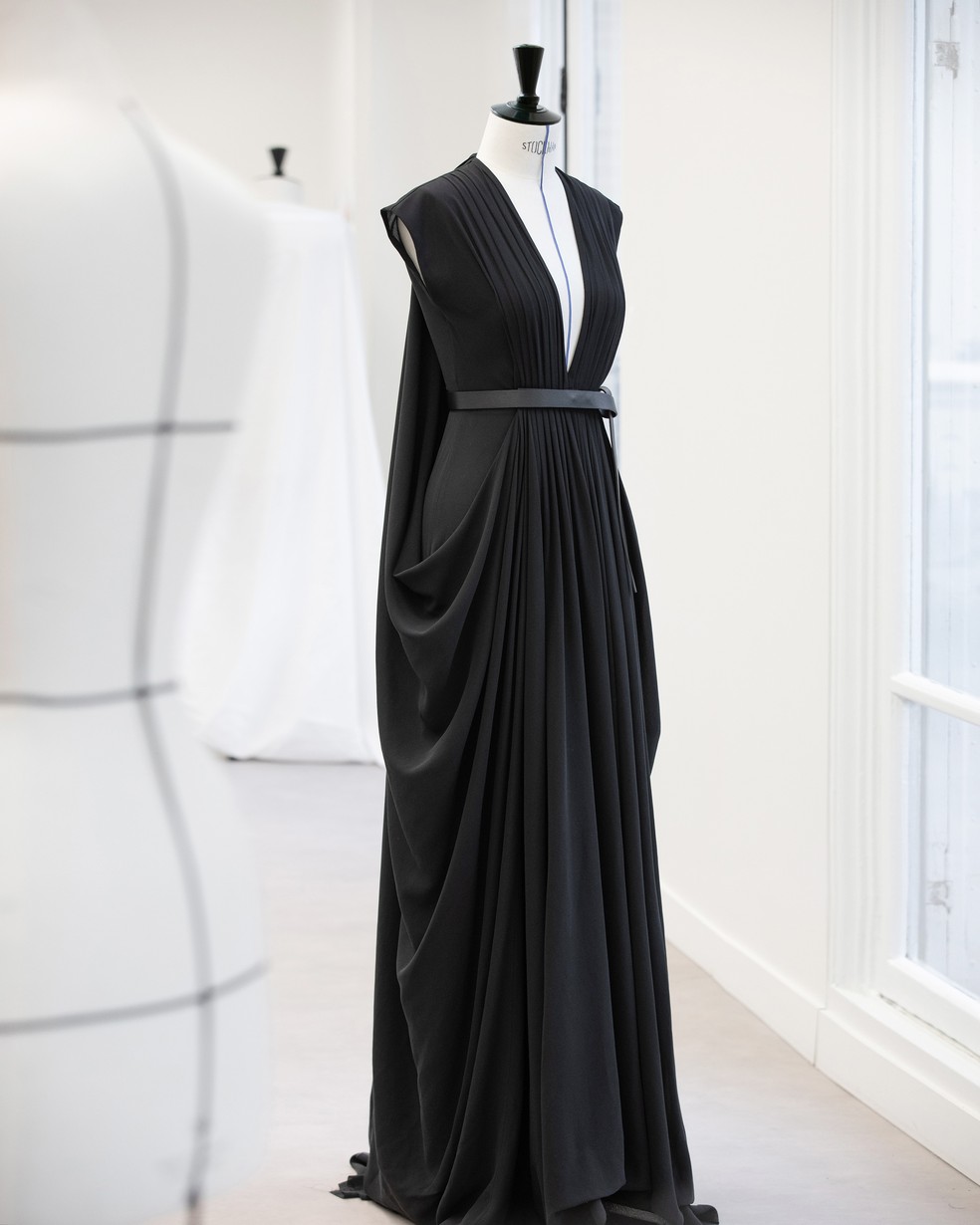 BAFTA 2025: confira todos os detalhes do vestido alta-costura de ...