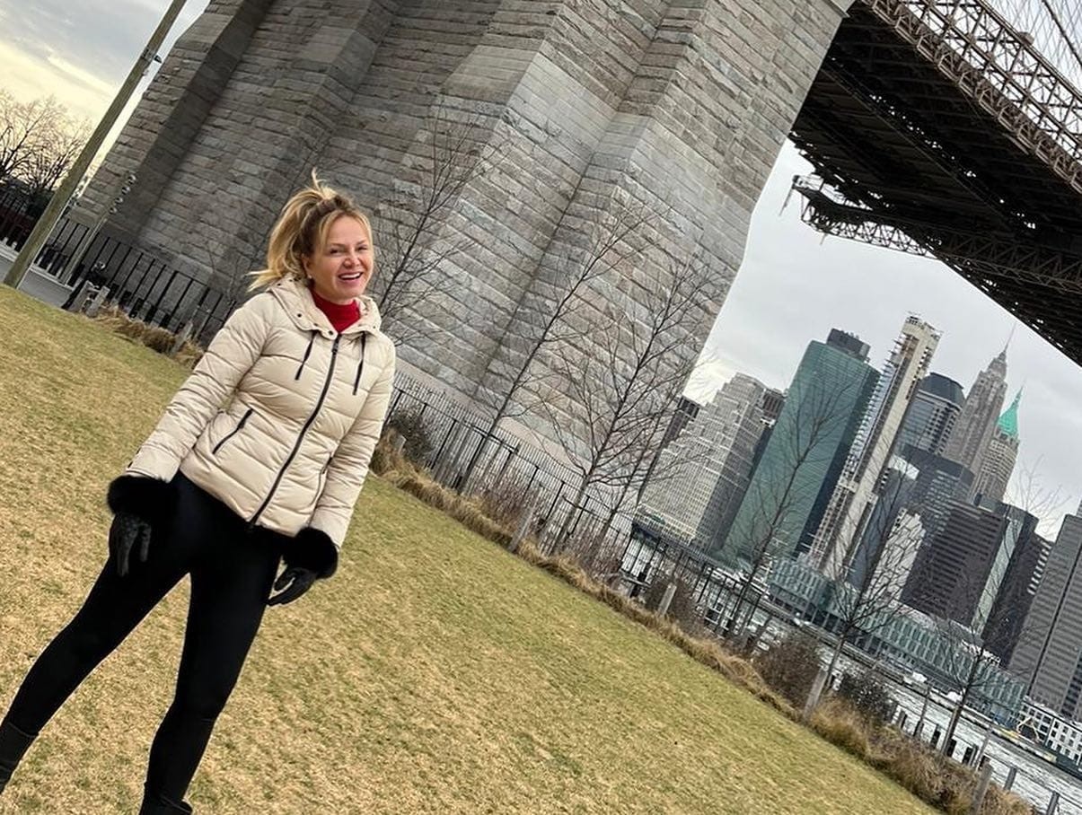 Eliana abre álbum de viagem a Nova York