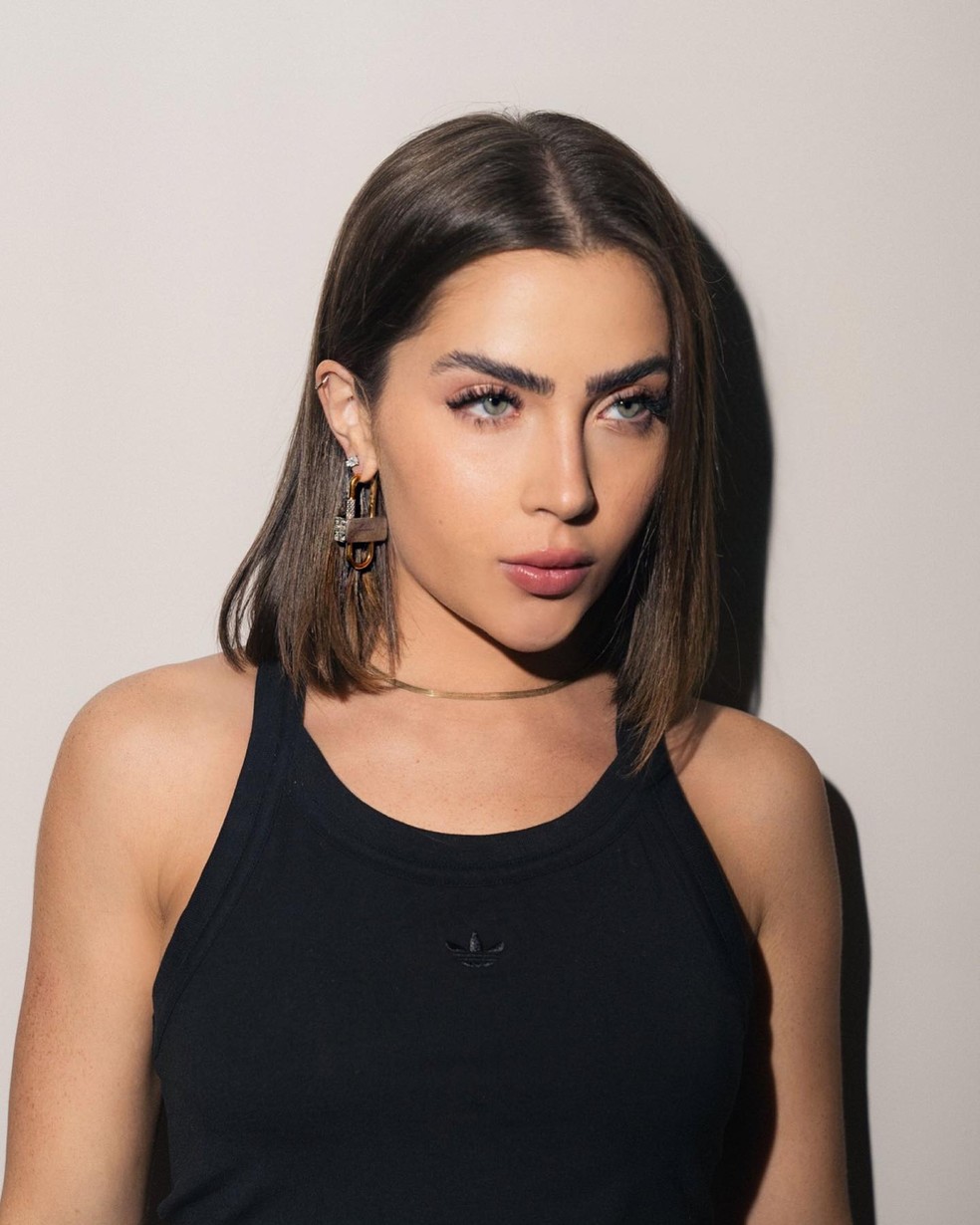 Jade Picon é elogiada ao exibir look fashionista