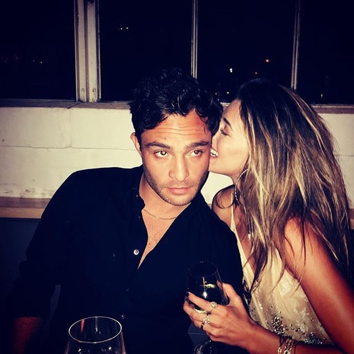 Ed Westwick posta primeira foto com a nova namorada no Instagram
