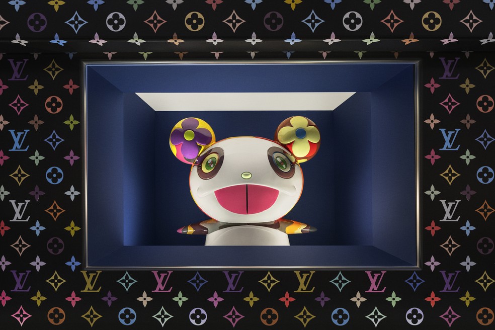 Louis Vuitton x Murakami: collab cria experiências de luxo e arte ao ...