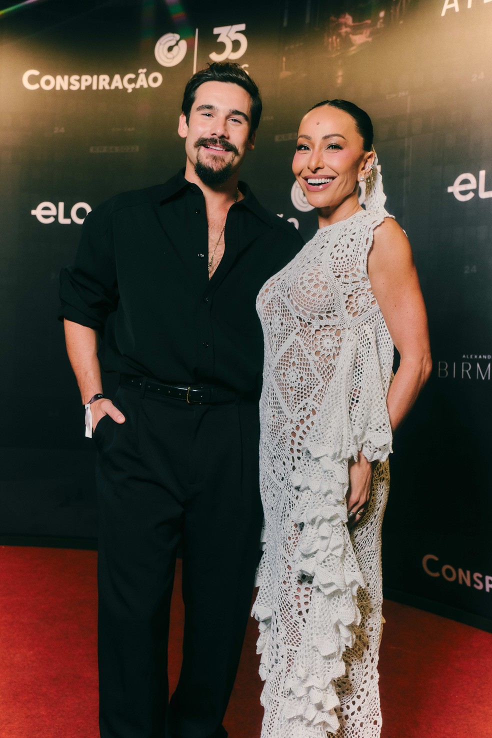 Festa da Conspiração reúne Bruna Marquezine, Regina Casé e estrelas do ...
