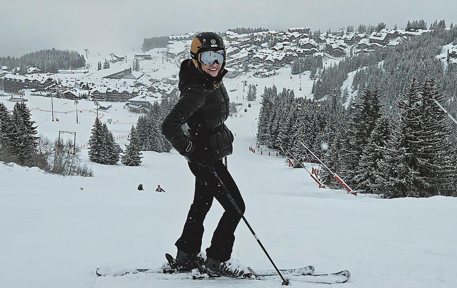Luma Costa abre álbum de viagem para Courchevel, nos alpes franceses