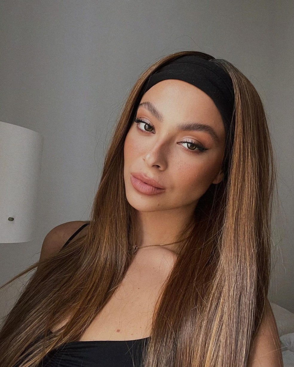 Julia Rodrigues usa lace para curtir Barcelona