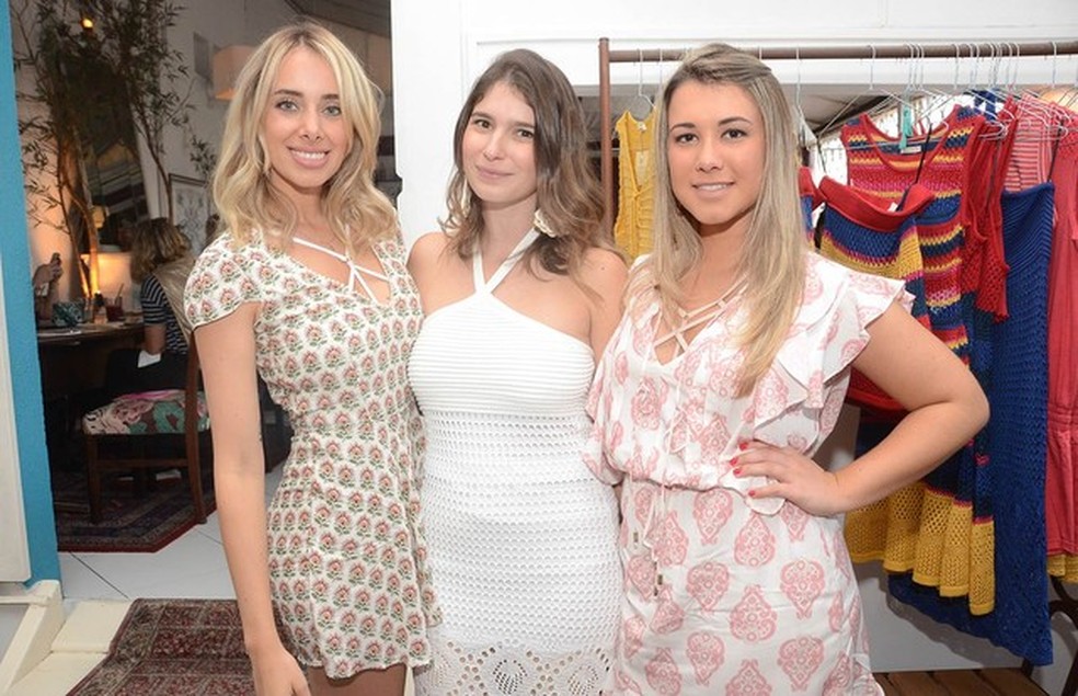 Rosa Chá apresenta seu alto-verão nos Jardins