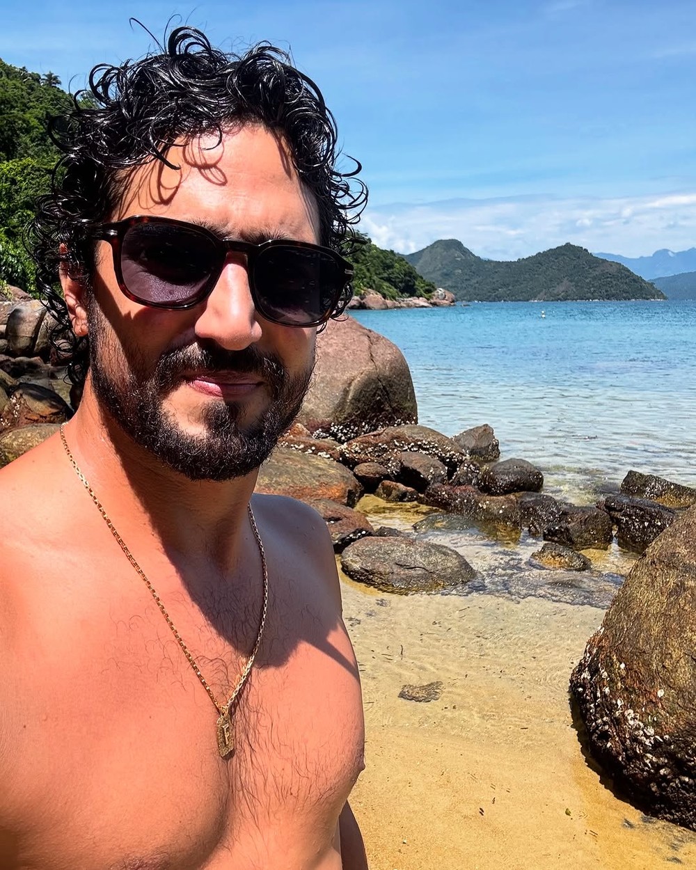 Renato Góes abre álbum dos bastidores do remake de 'Vale Tudo'