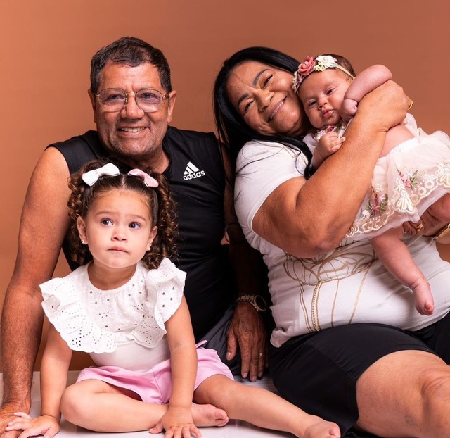 Jogador Hulk celebra 3 meses da filha, Aisha com sessão de fotos ...